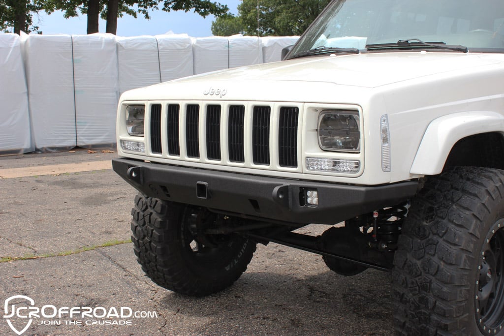 JcrOffroad: Jeep Cherokee Front Bumper | Crusader | Jeep XJ (84-01)